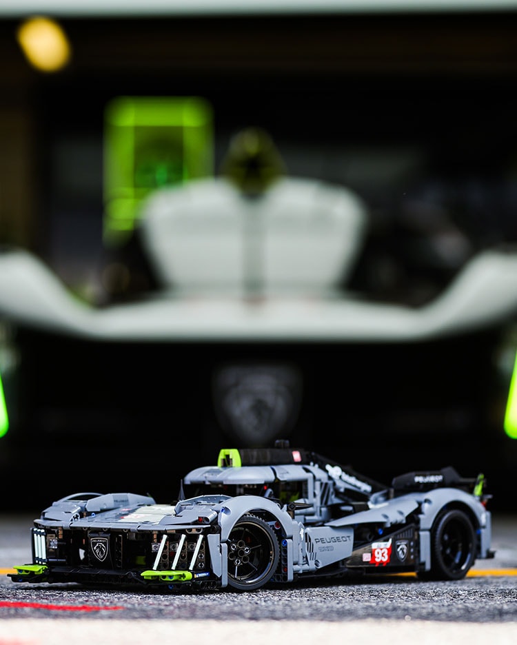 Lego Peugeot 9X8 Hypercar Masterpiece | Peugeot UK