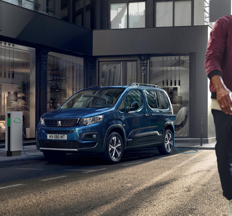 PEUGEOT e-RIFTER: The electric family car