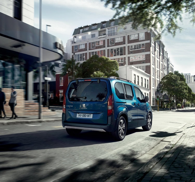 PEUGEOT e-RIFTER: The electric family car