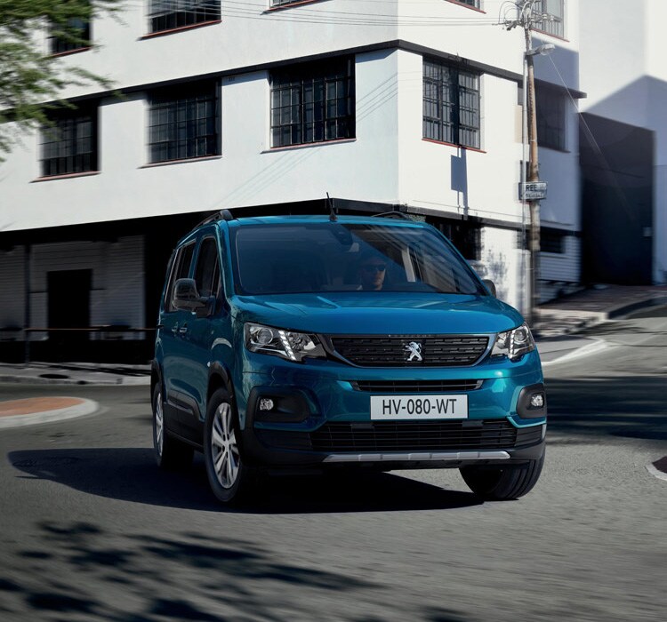 PEUGEOT e-RIFTER: The electric family car