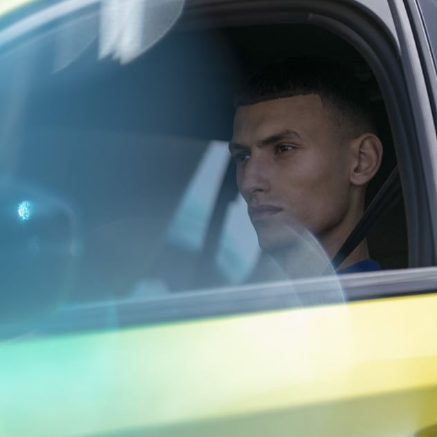 PEUGEOT E-208 | 100% Electric City Car | Irresistible and Fun to Drive