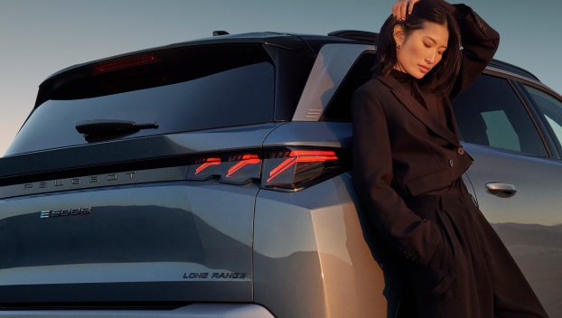 PEUGEOT E-5008 | All-Electric Large 7-Seat SUV