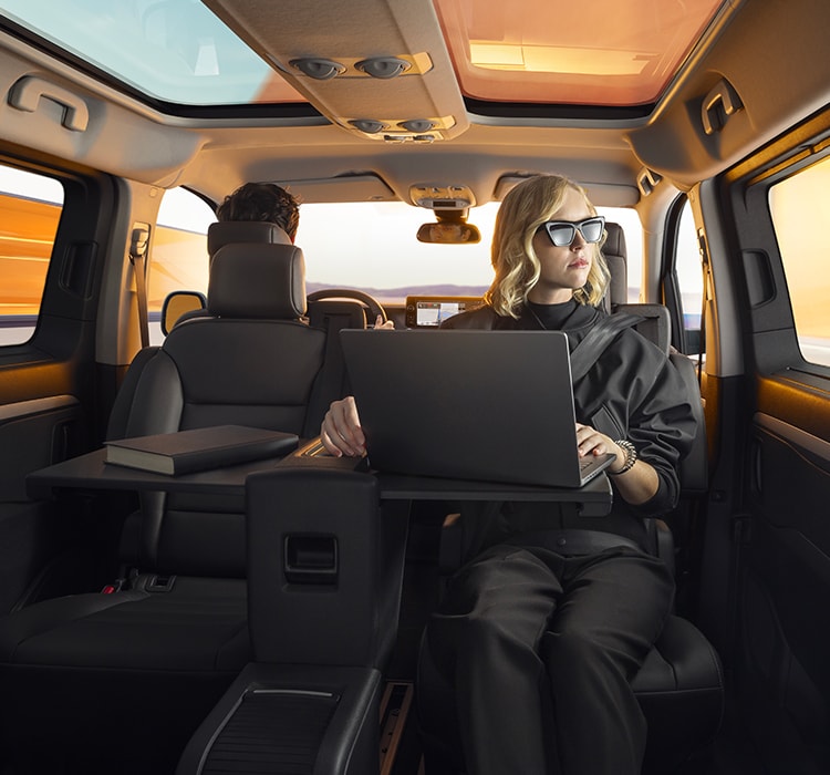 New PEUGEOT E-TRAVELLER | 8 Seater Electric Van