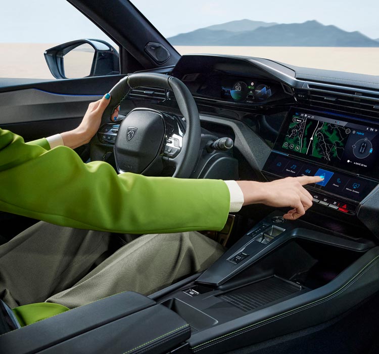 New PEUGEOT 408 : Plug-In Hybrid Fastback