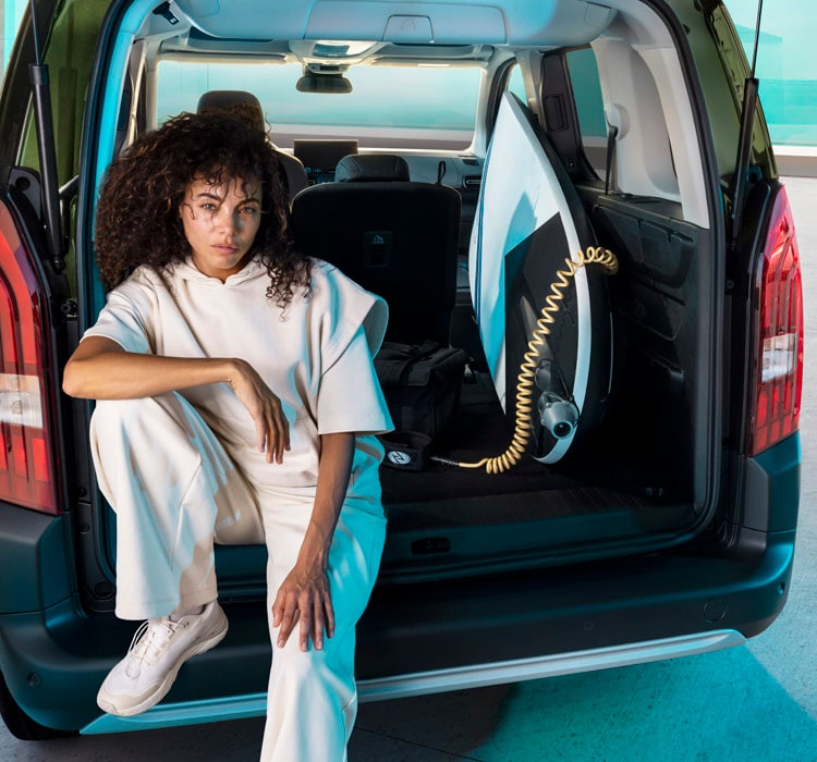 PEUGEOT E-RIFTER | the 100% electric multipurpose leisure vehicle