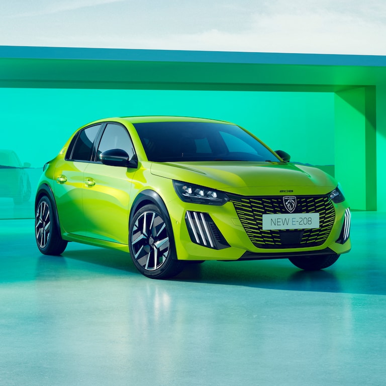Discover Stylish PEUGEOT's Hatchback Car Range | Peugeot UK